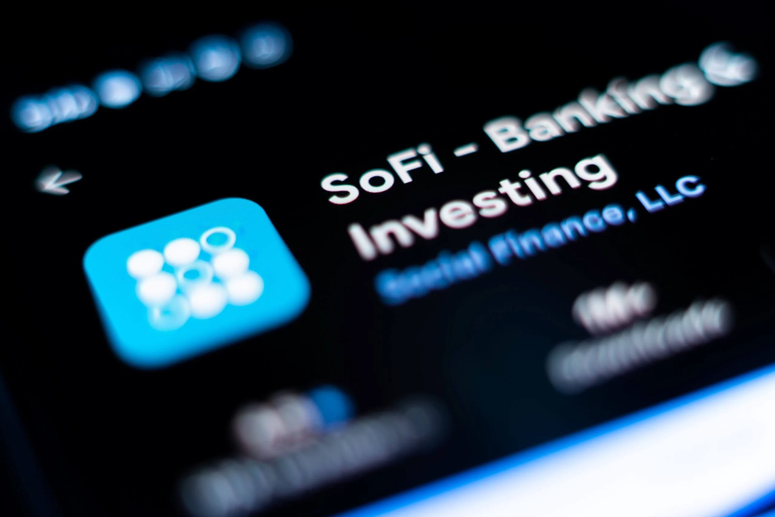 SoFi Leadership Responds to Short-Seller Challenge With Stock Purchase ...