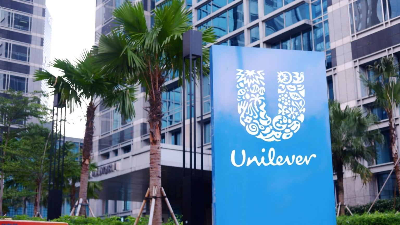 McCormick Eyes Landmark $33B Acquisition of Unilever's Food Division ...